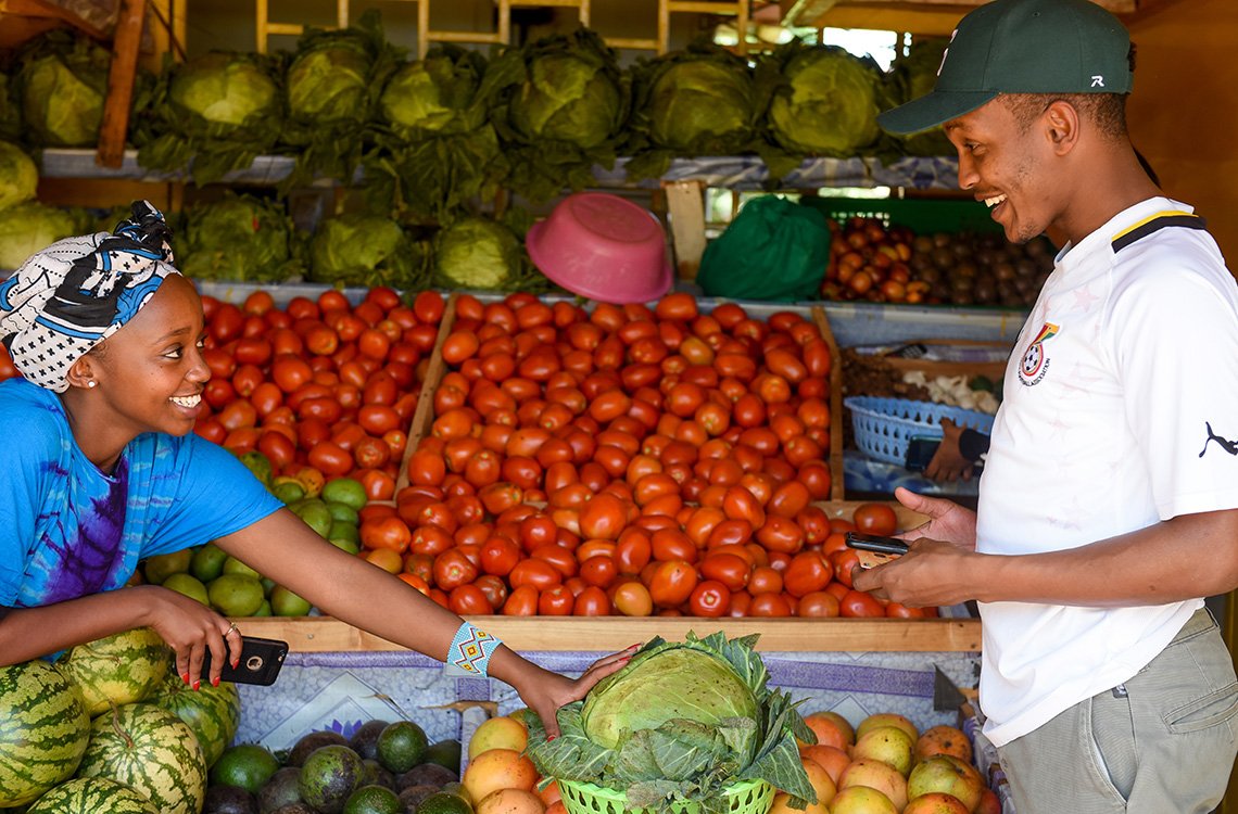 Kenyans Turn to Cash to Fight Cashless Fees